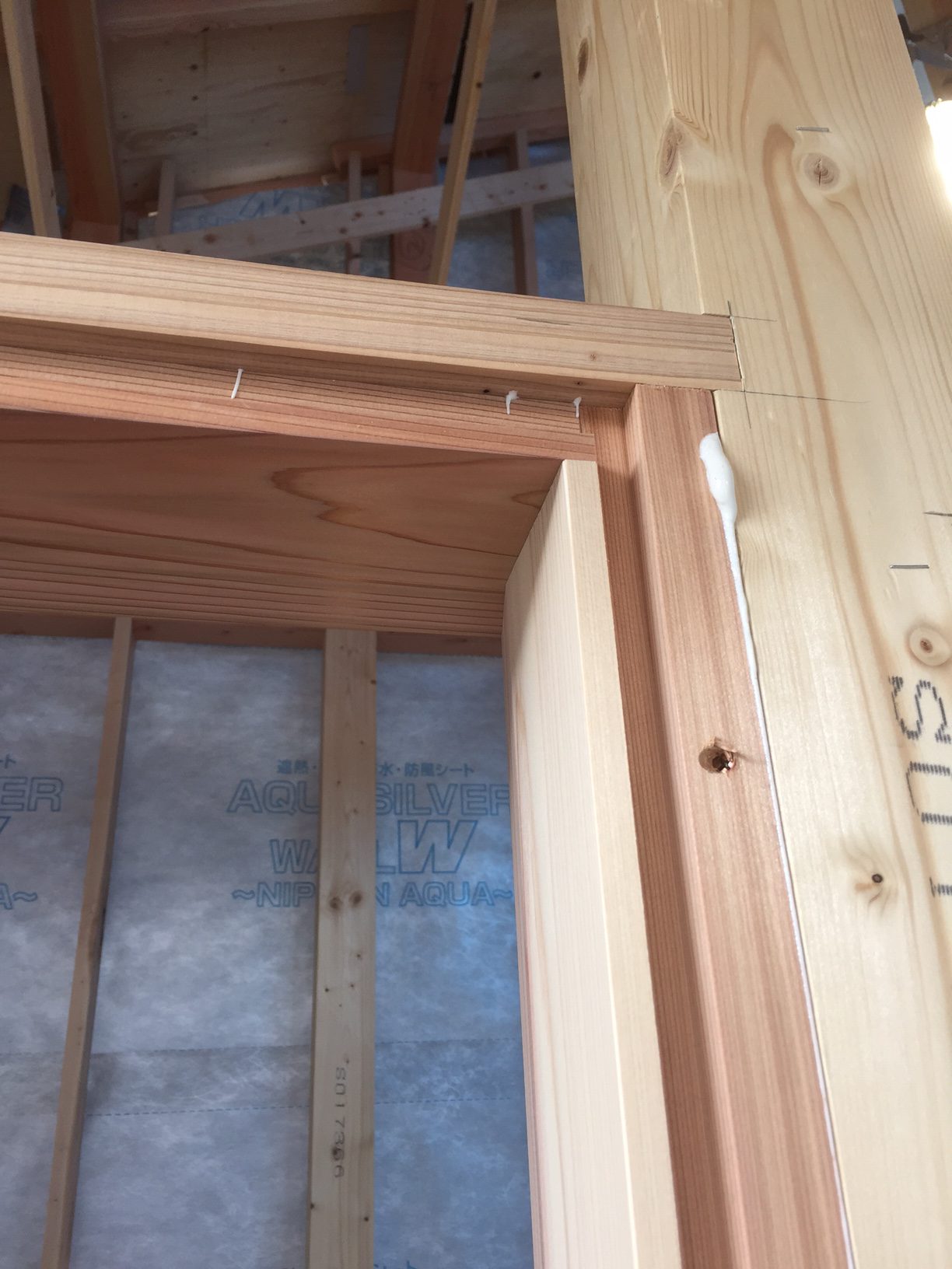 Y様邸・玄関枠。 重厚感とシンプルさを求めて。 | 岡山の本格木造注文住宅なら安藤工務店｜和モダン木の家・平屋新築を建てる安藤建築設計事務所